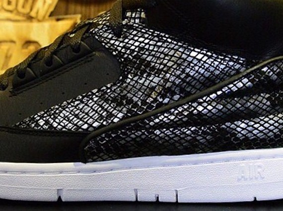 Nike Air Python “Black” 新作現身 | OVERDOPE 華人首席線上時尚潮流雜誌