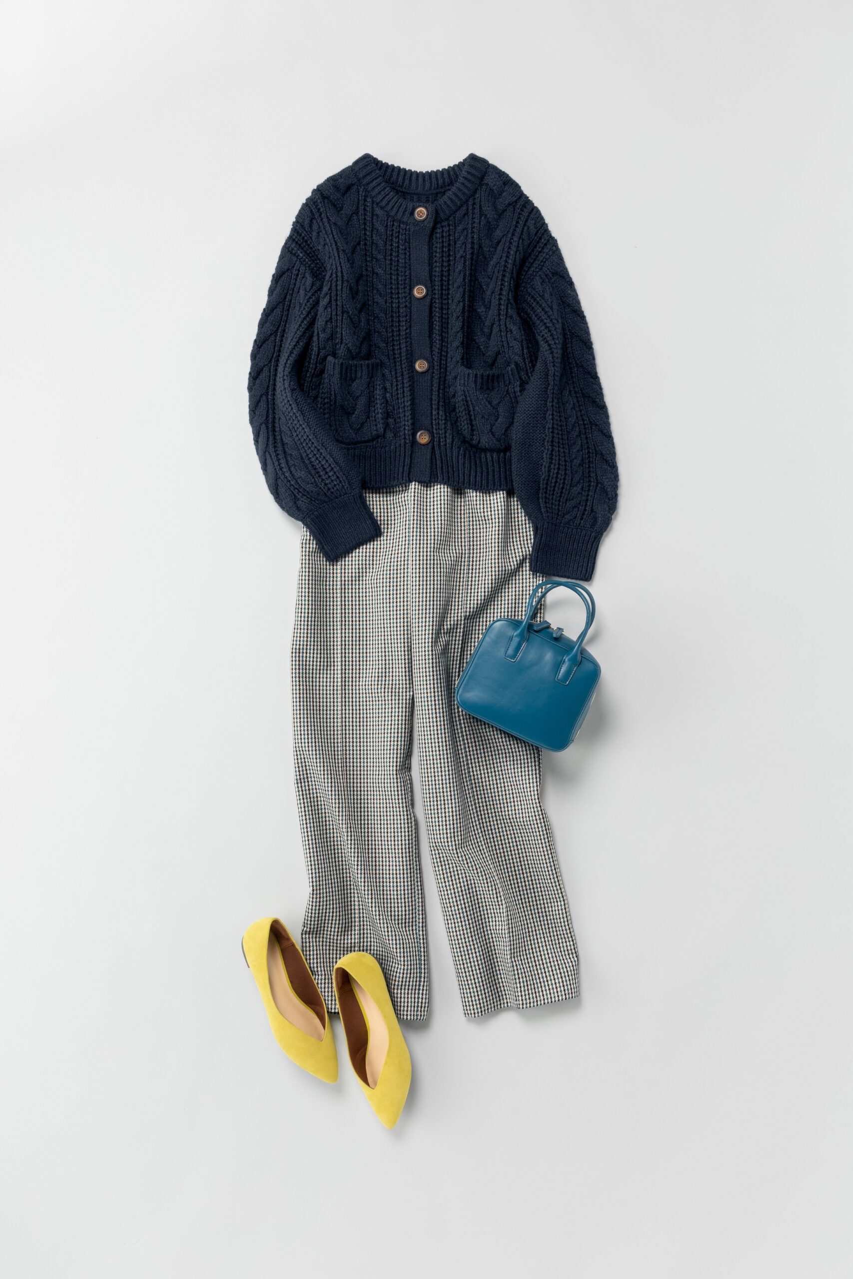 時尚小姊姊都該懂的玩「褲」祕訣！GU「美型輕便褲」系列全新上市！ | OVERDOPE 華人首席線上時尚潮流雜誌